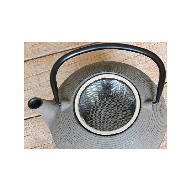 Cast iron taupe teapot - enamelled interior | Madame Framboise